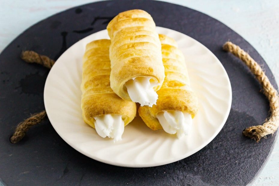 Lady Locks {A Pittsburgh Wedding Cookie Table Staple}