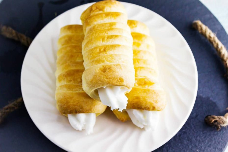 Lady Locks {A Pittsburgh Wedding Cookie Table Staple}